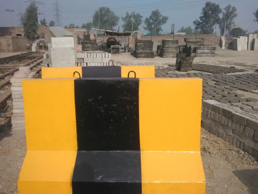 Concrete Road Blocker – TECHNO-INN